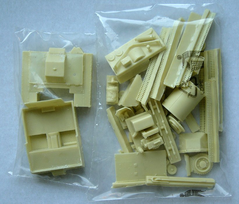 1/35 T-27 Russian Tankette Mine Sweeper - Military scale models 1/35